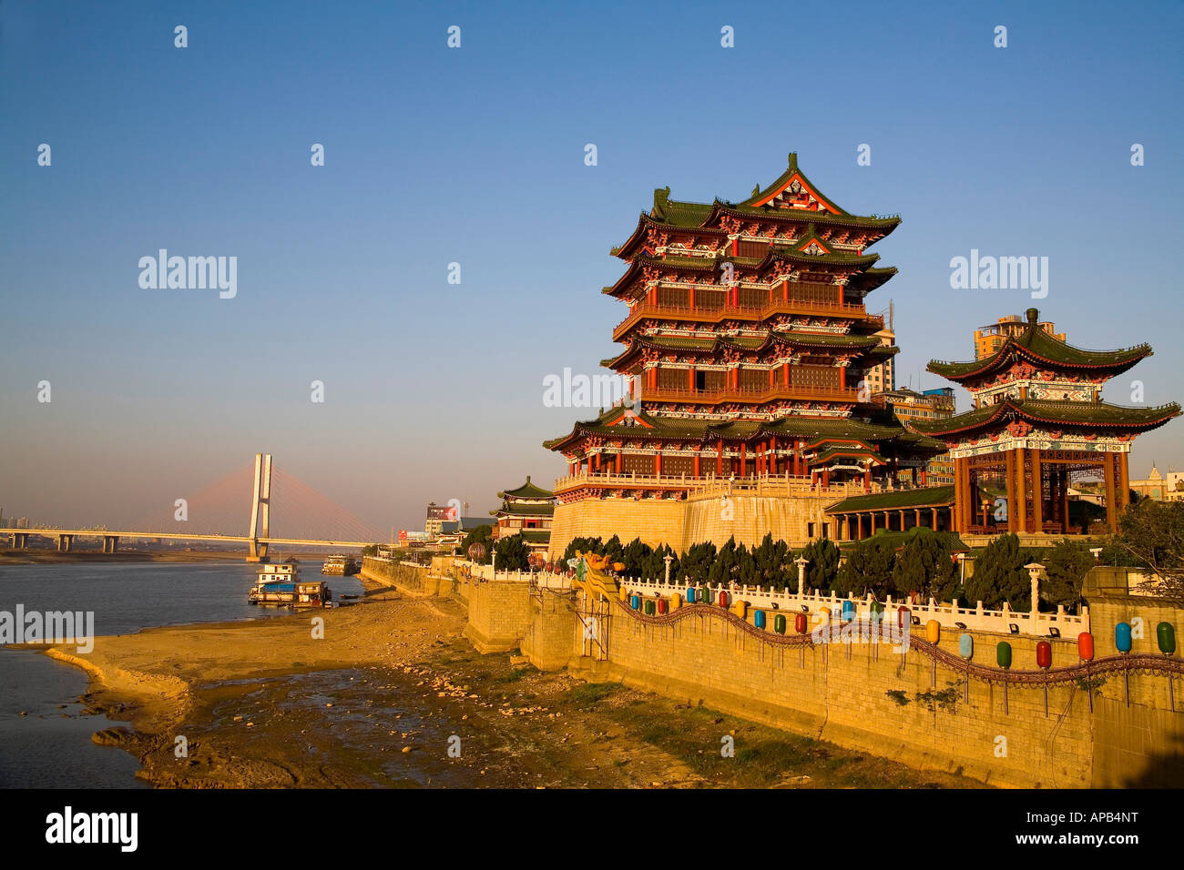 Tengwang pavilion hi-res stock photography and images - Alamy