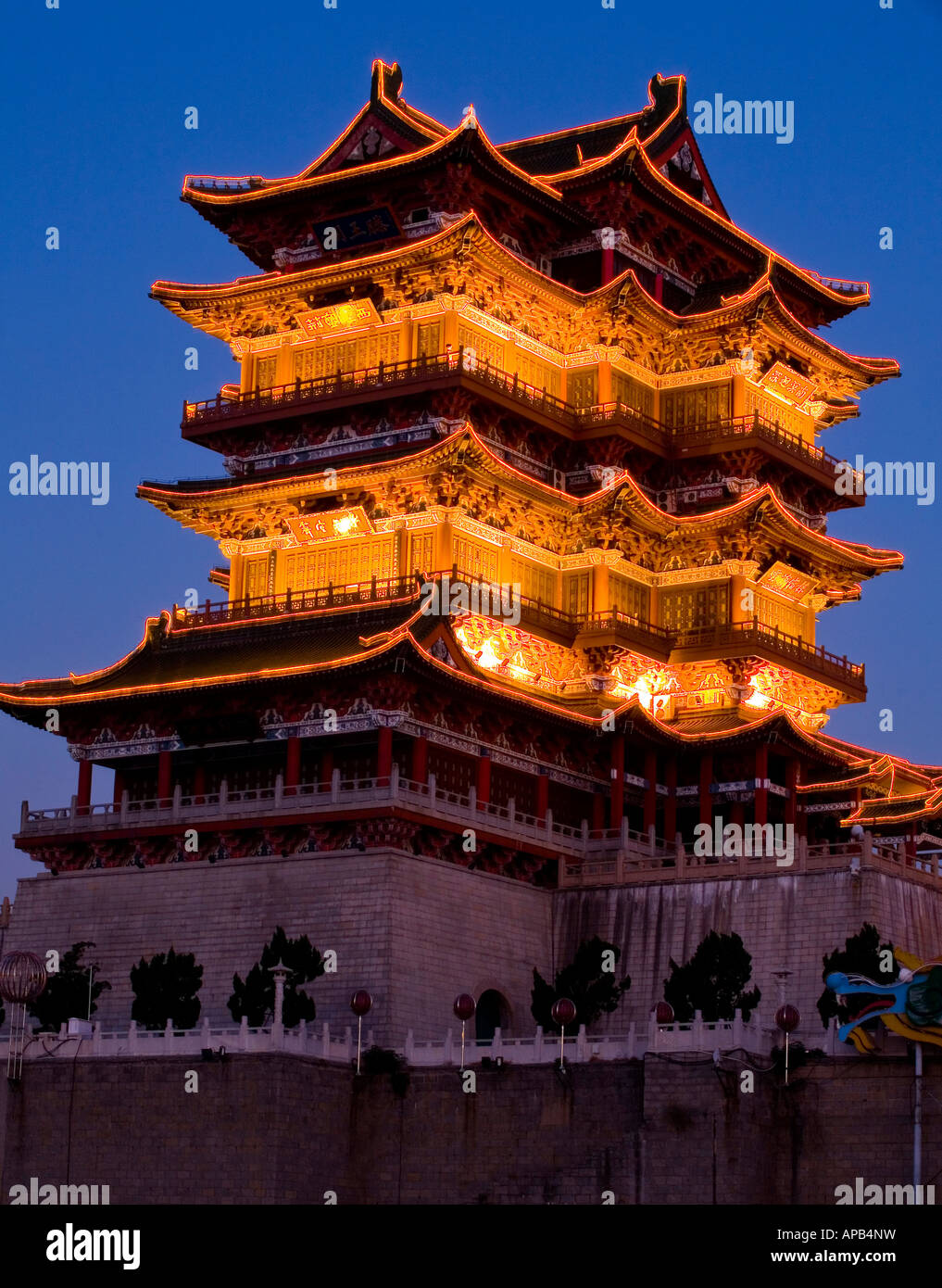 Tengwang pavilion hi-res stock photography and images - Alamy