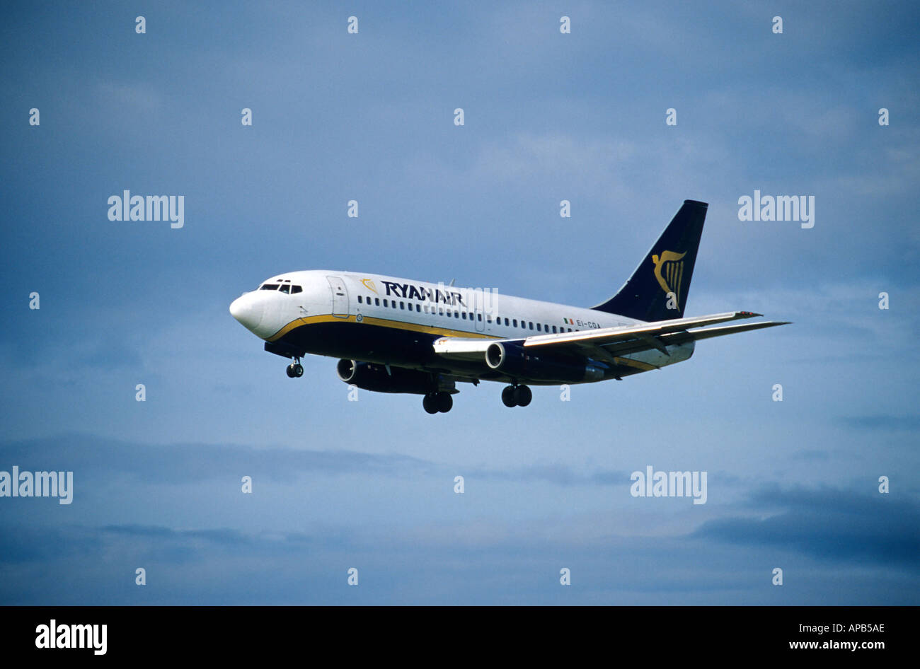 Ryanair Jet in flight Dublin Airport Stock Photo - Alamy