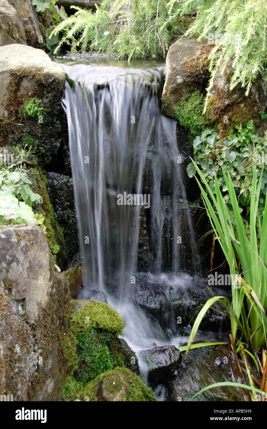 Ornamental garden gardens water feature hi-res stock photography and ...