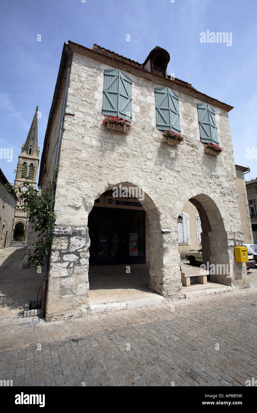 france perigord dordogne eymet a timber framed house in the main square ...