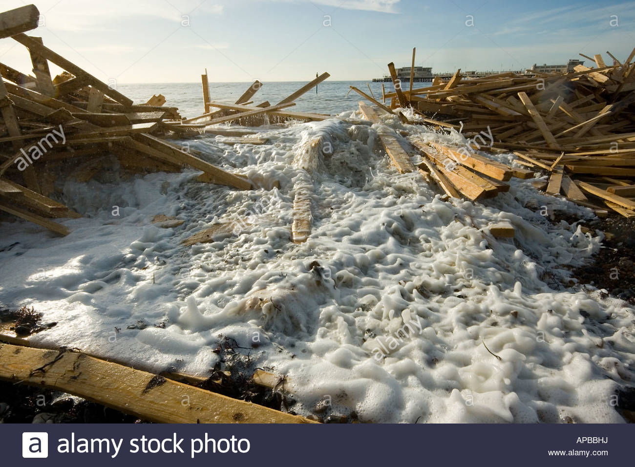 Sinking Ship Stock Photos & Sinking Ship Stock Images - Alamy