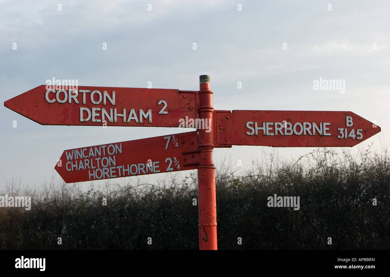 Traditonal Dorset Red Post Sign north of Sherborne on Somerset border ...