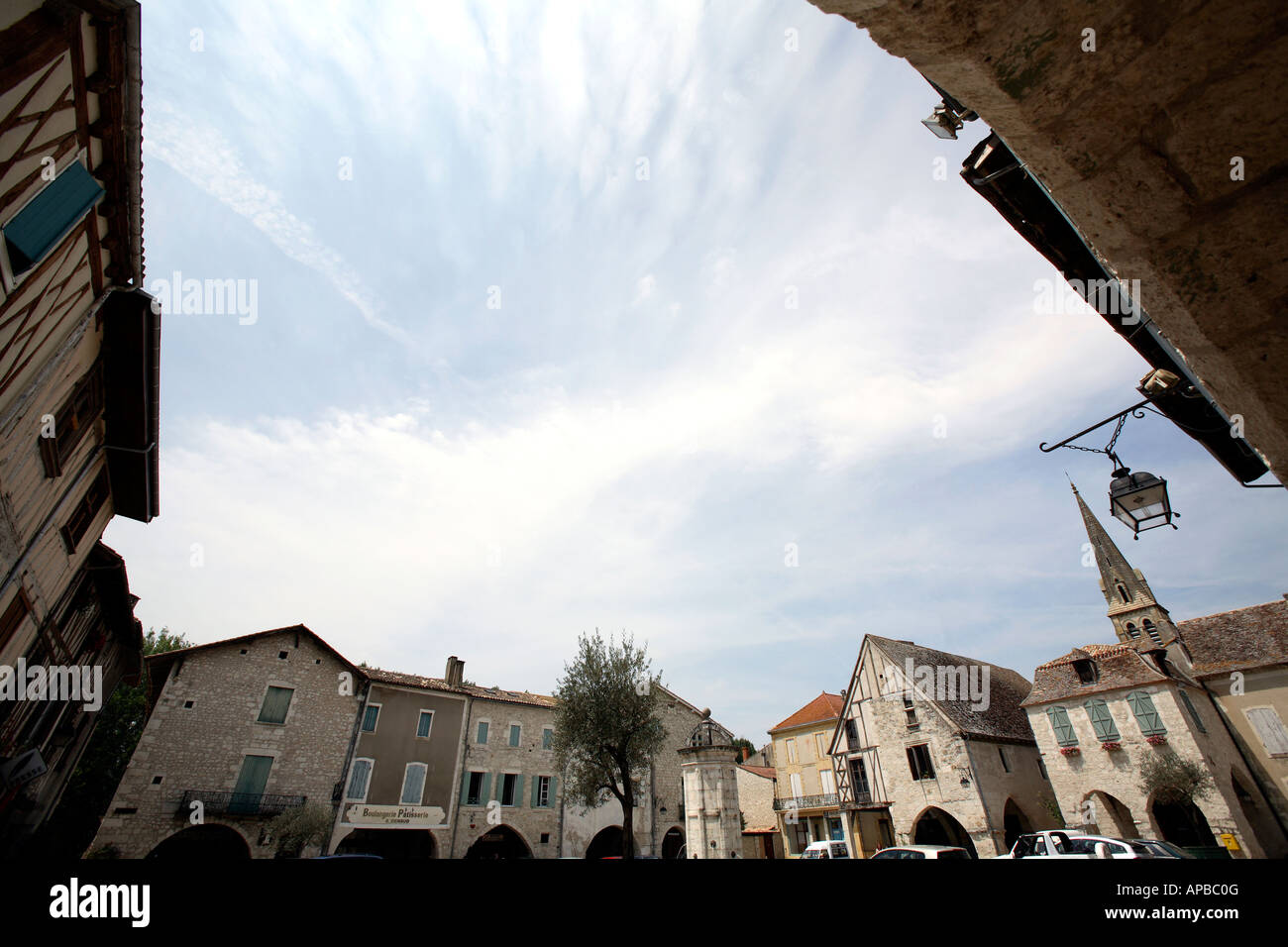 france perigord dordogne eymet view of the main square Stock Photo - Alamy