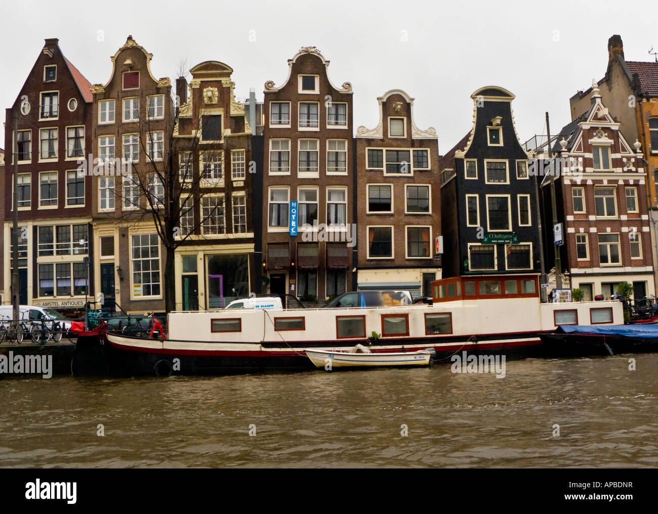 Buildings sinking hi-res stock photography and images - Alamy