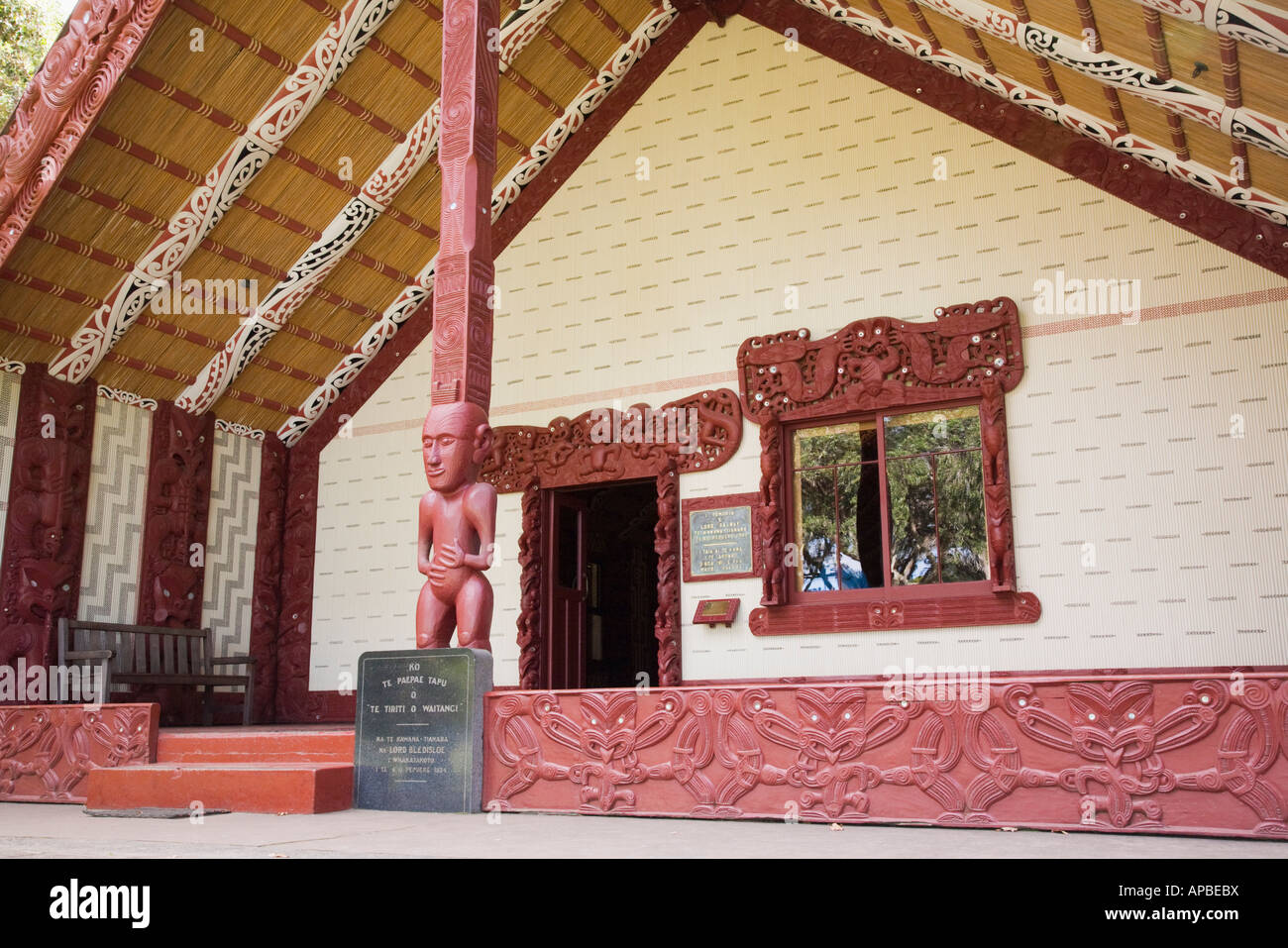 Maori Whare runanga marai Waitangi meeting house in Treaty Grounds ...
