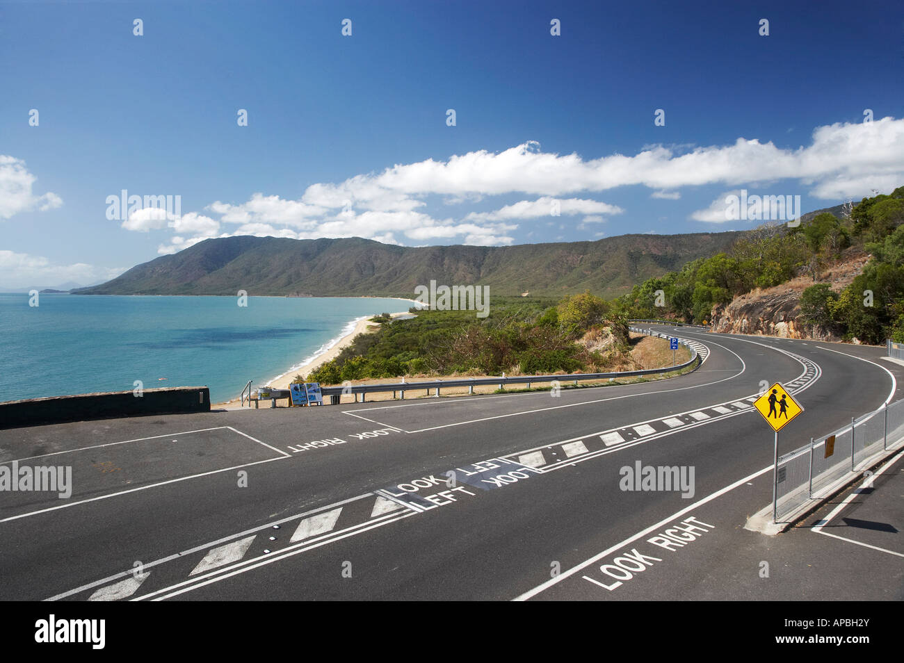 Rex Lookout and Wangetti Beach Captain Cook Highway between Cairns and ...