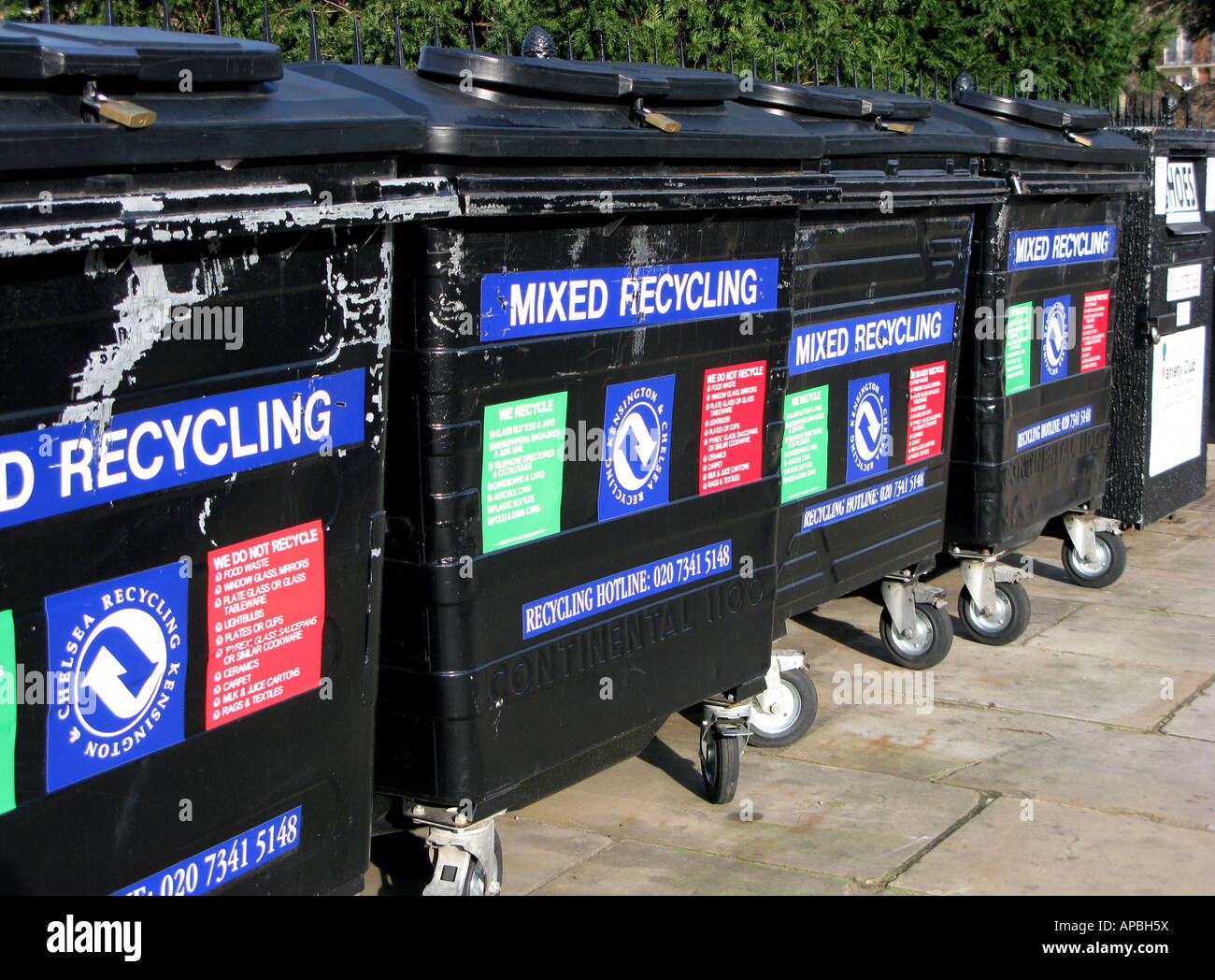 Recycling bin london hi-res stock photography and images - Alamy