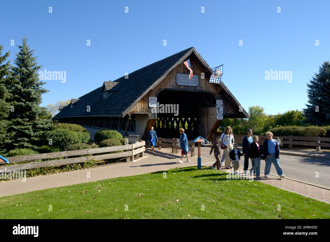 American covered bridge hi-res stock photography and images - Alamy