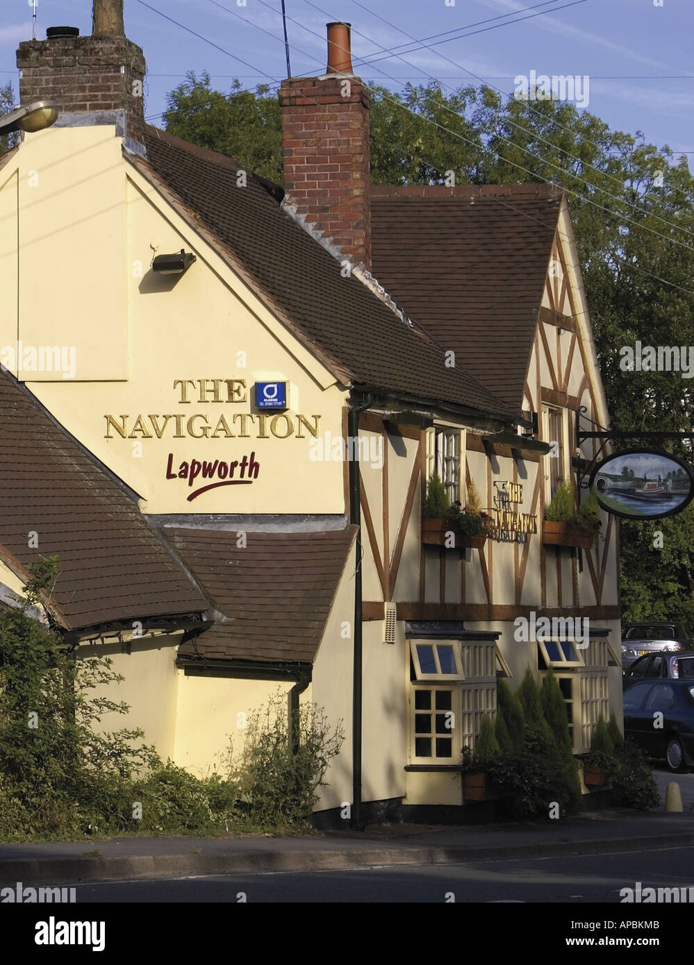the navigation inn alongside the stratford upon avon canal warwickshire ...