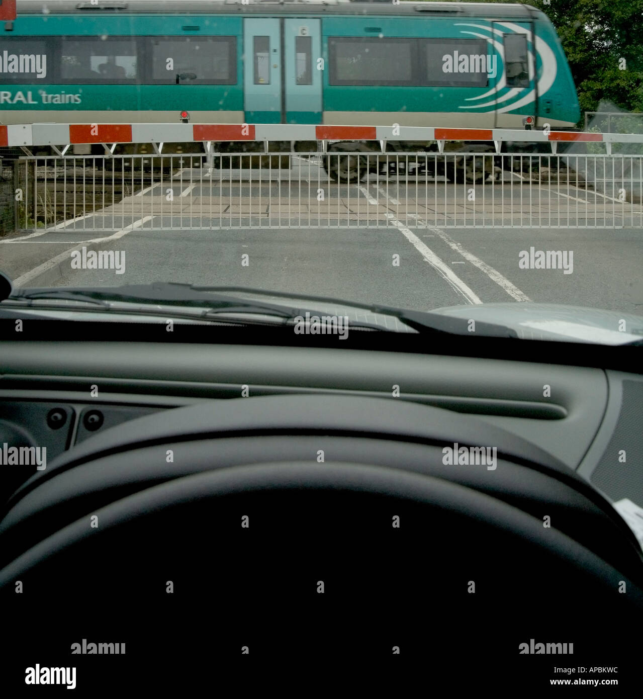 level crossing car Stock Photo - Alamy