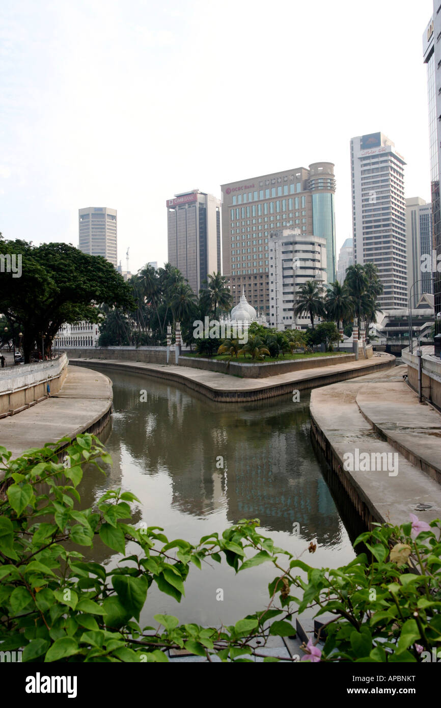 The Jamek mosque centre is built where the Gombak and Klang rivers meet ...