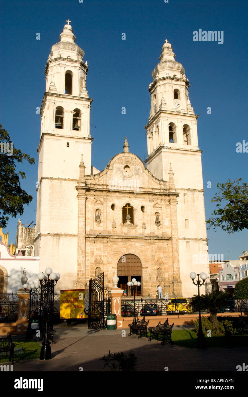 colonial style architecture of Mexico Stock Photo - Alamy
