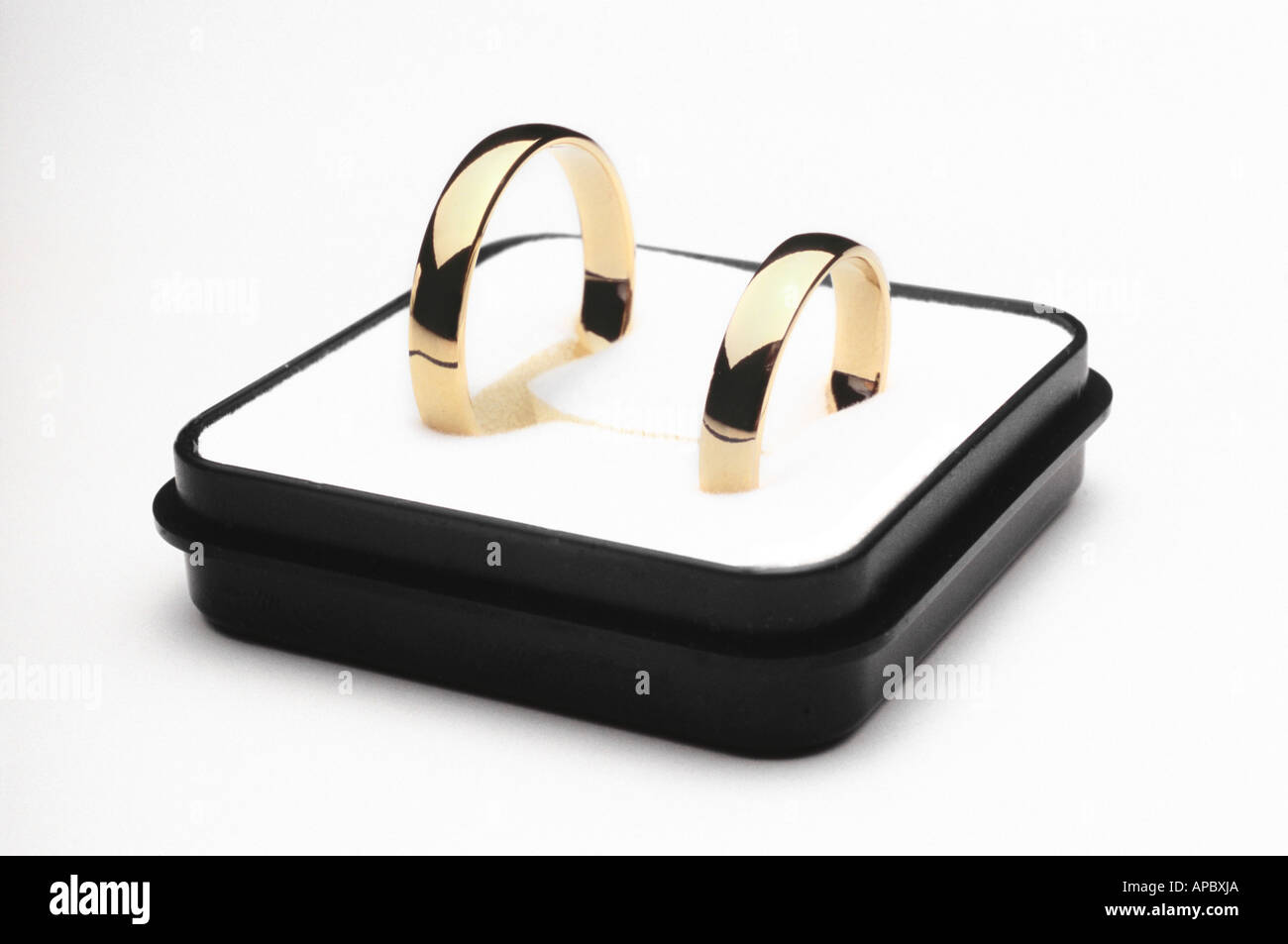 Wedding rings in a casket Stock Photo - Alamy