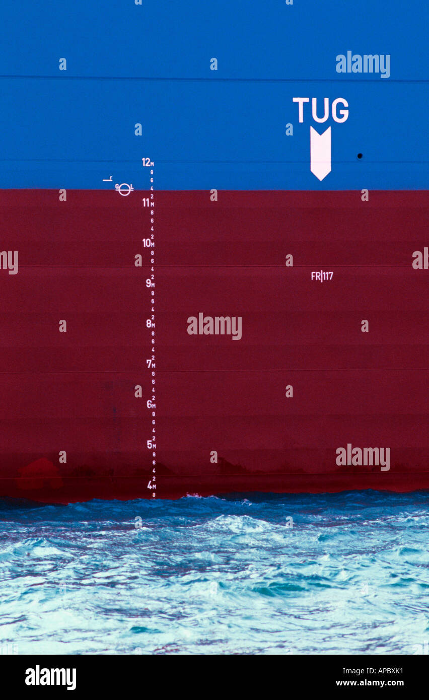 Plimsoll line hi-res stock photography and images - Alamy