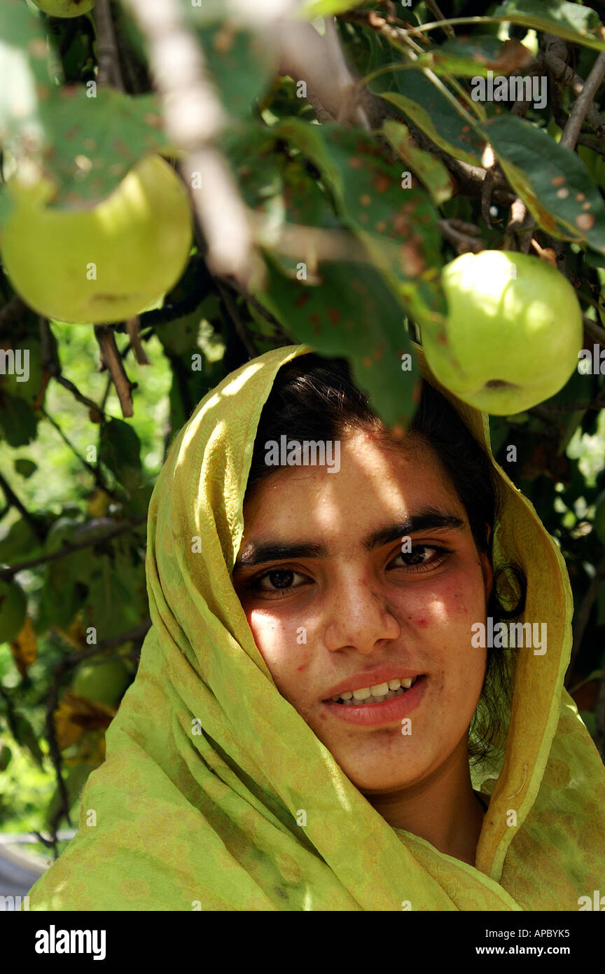 Pakistani girl hi-res stock photography and images - Alamy