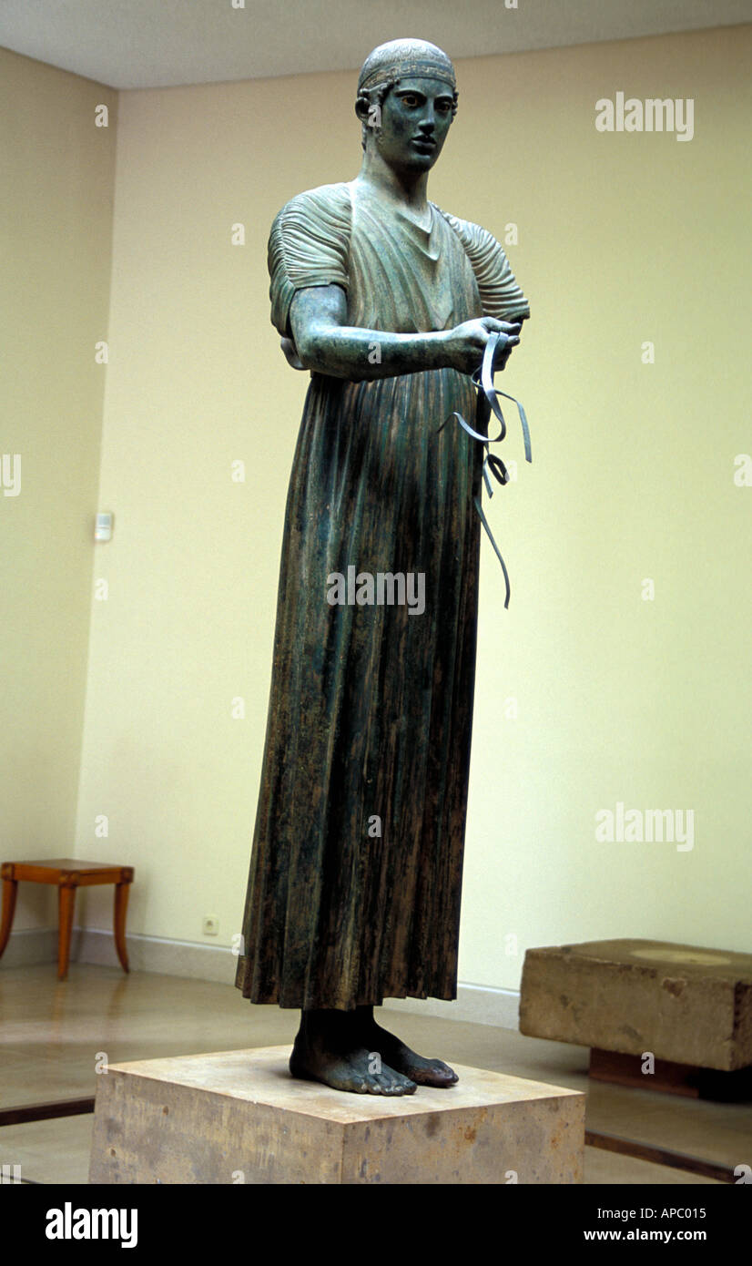 Statue of charioteer delphi greece hi-res stock photography and images ...