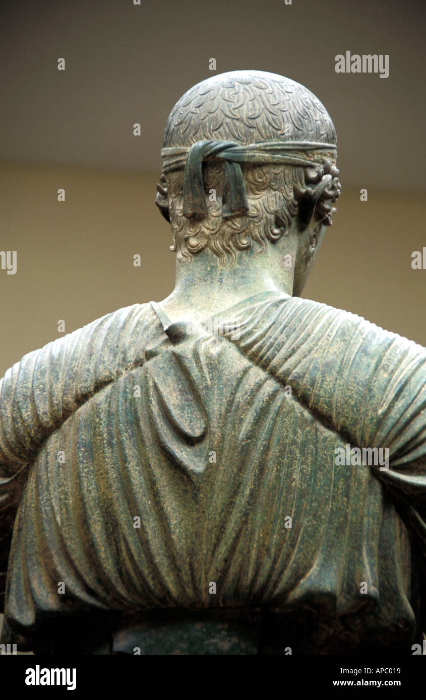 Statue of charioteer delphi greece hi-res stock photography and images ...