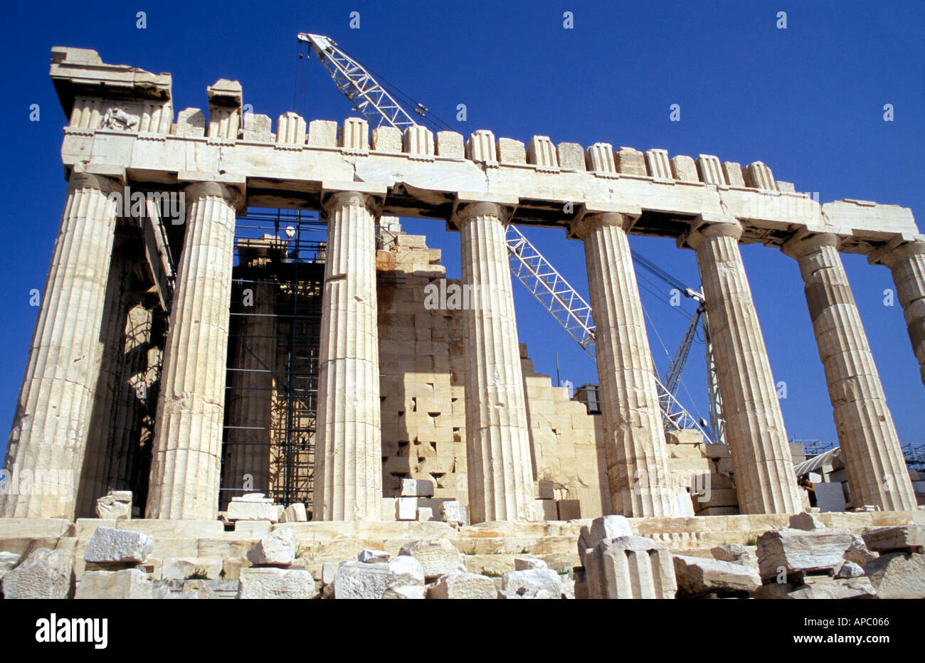 Parthenon and crane Stock Photo - Alamy
