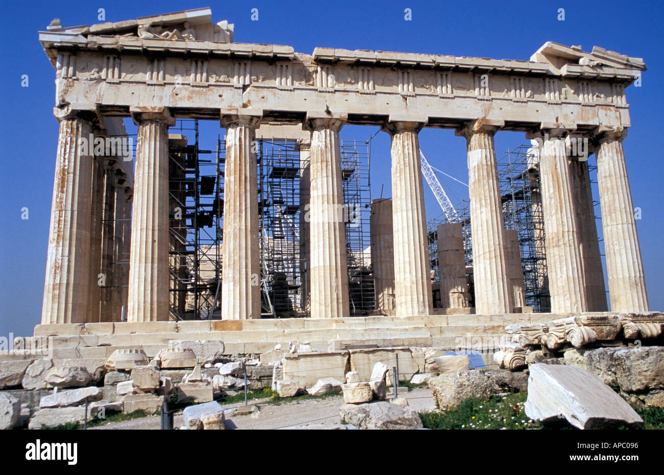Broken column of the parthenon hi-res stock photography and images - Alamy