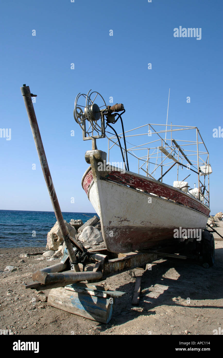 Dry Dock. Boat in dry dock for repairs Stock Photo - Alamy