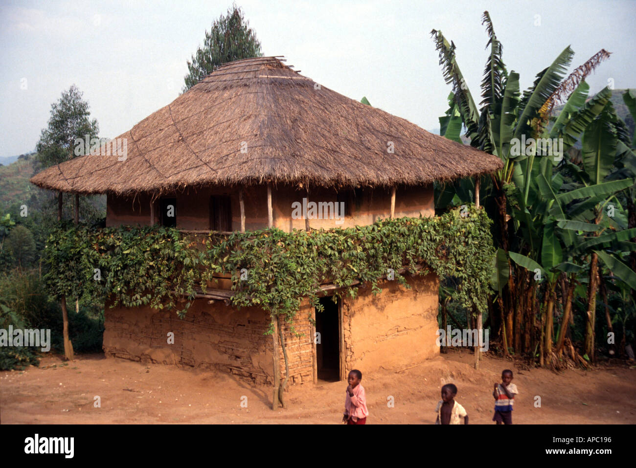 Democratic republic congo housing hi-res stock photography and images ...