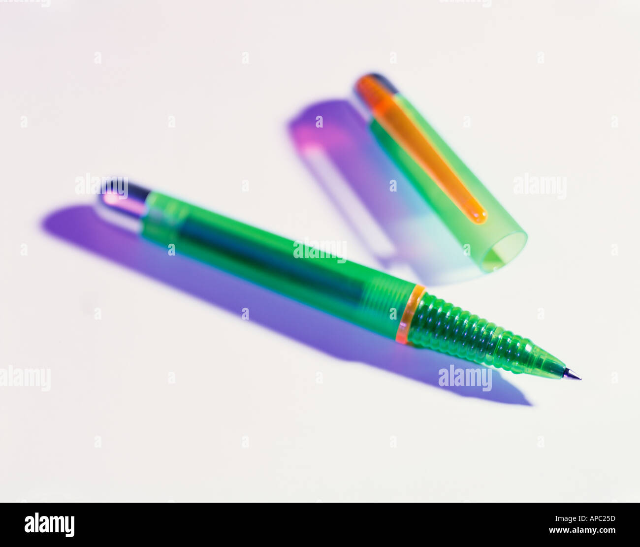 Green biro pen hi-res stock photography and images - Alamy