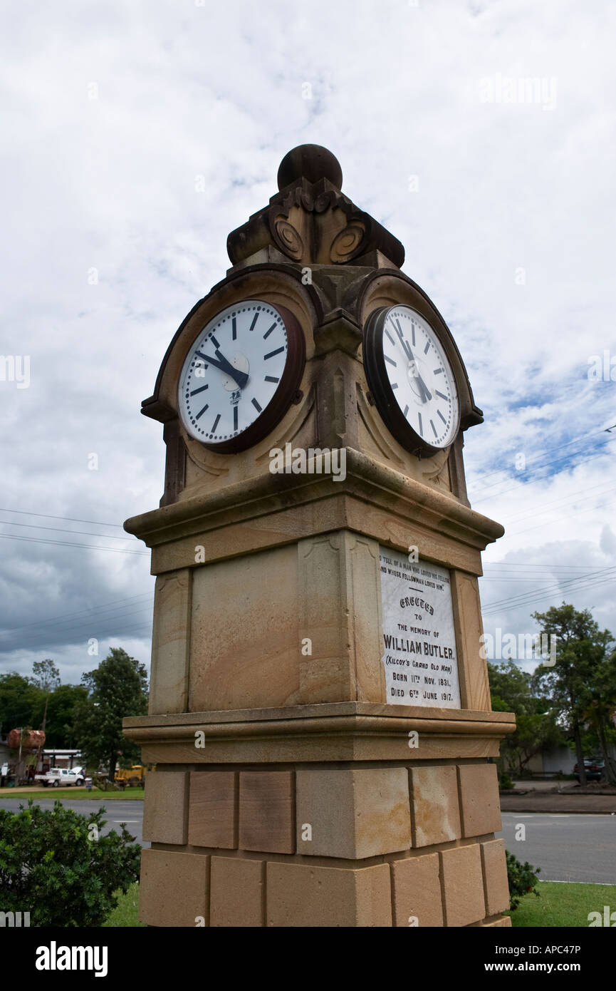 Monument clock hi-res stock photography and images - Alamy