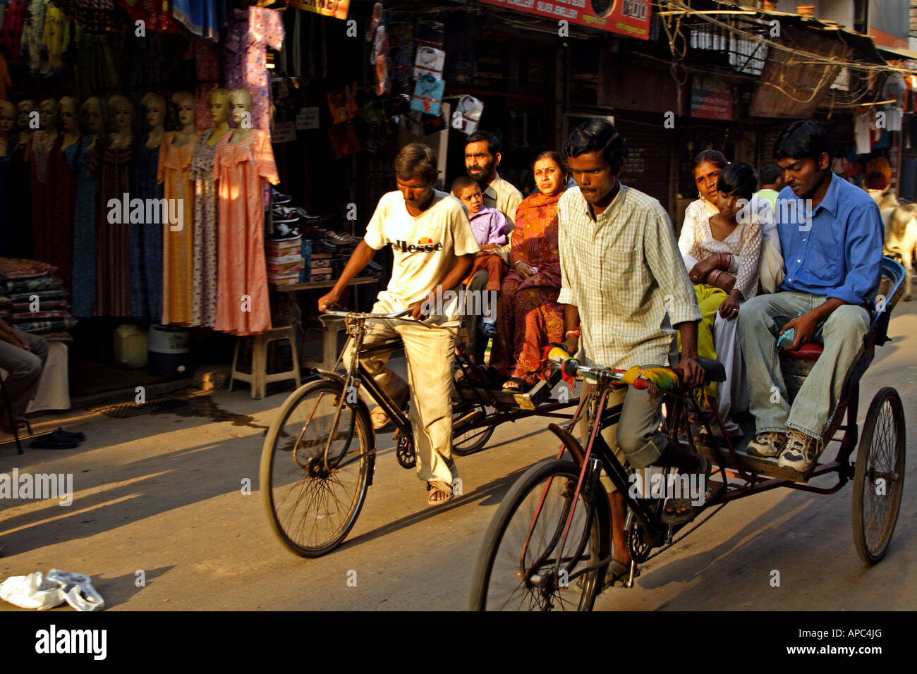 Rikshas hi-res stock photography and images - Alamy