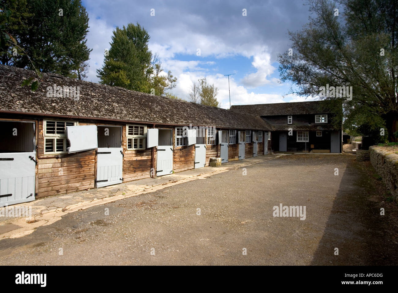 Wooden stable block stable yard hi-res stock photography and images - Alamy