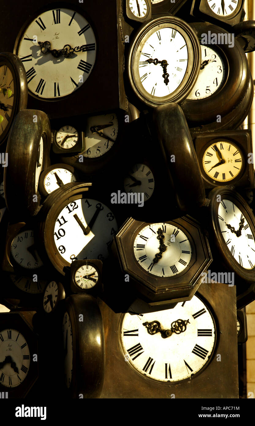 Clockwork sculpture hi-res stock photography and images - Alamy