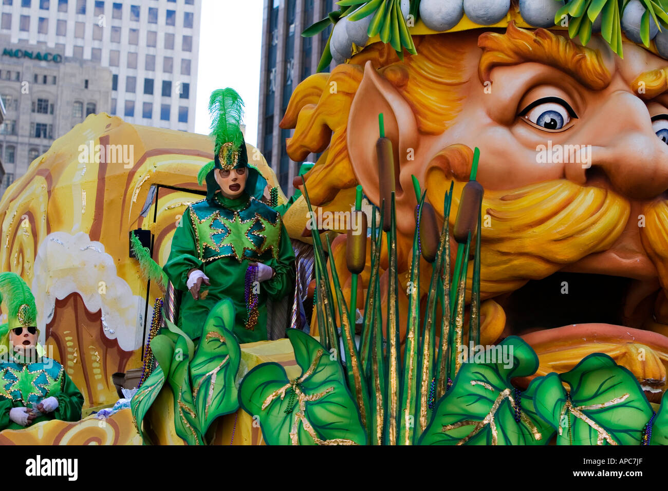 Parade riders in a the Rex parade during Mardi Gras in New Orleans ...