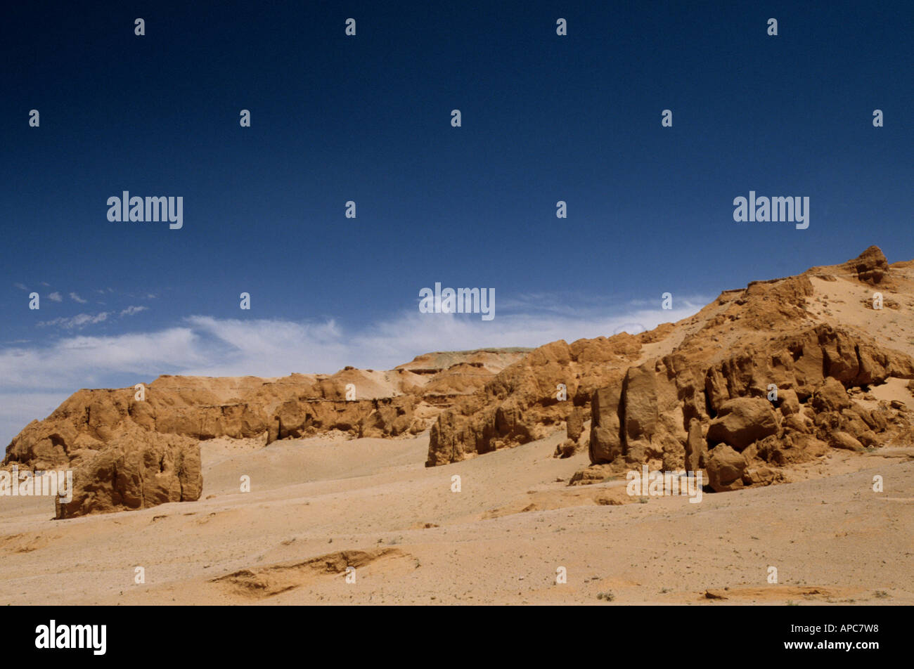 Flaming Cliffs Gobi desert Mongolia Mongolian Stock Photo - Alamy