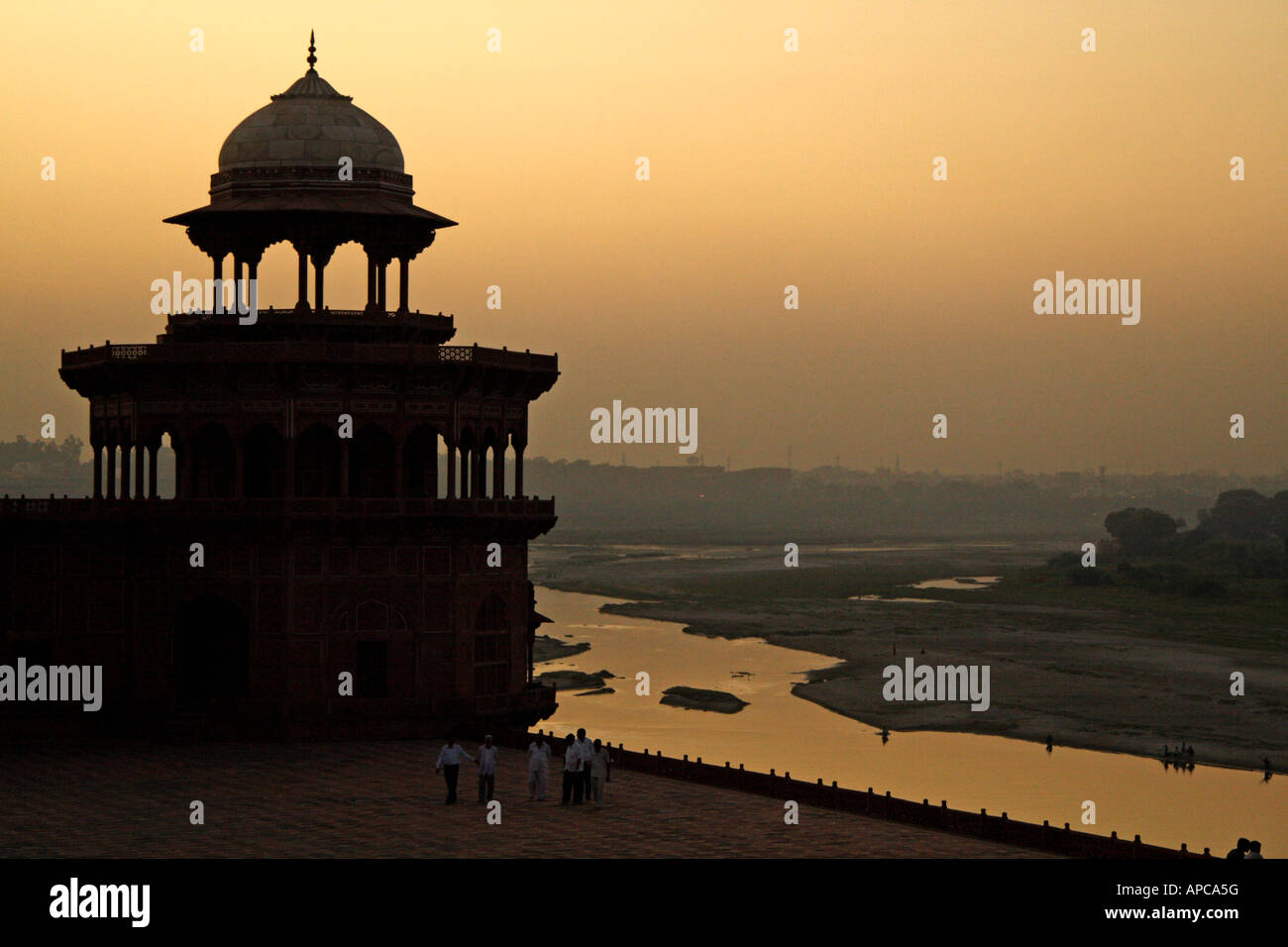 Tower in Mogul style inside the park of Taj Mahal in Agra, India Stock ...