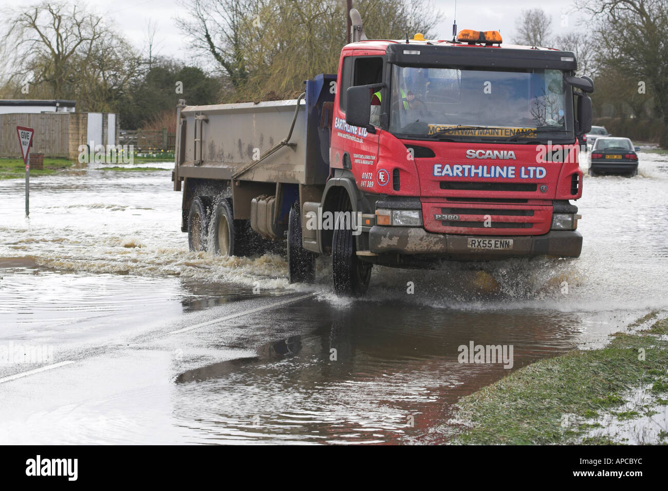 Truck lorry flood water hi-res stock photography and images - Alamy