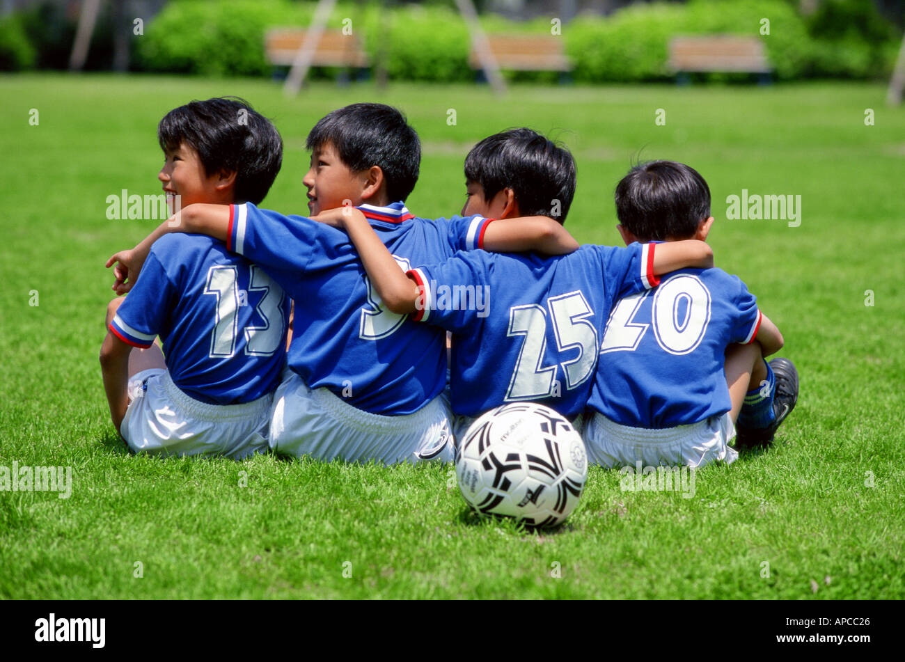 Seated sitting football soccer hi-res stock photography and images - Alamy