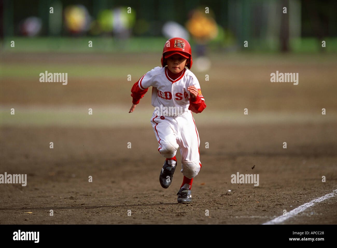 Baseball children hi-res stock photography and images - Alamy