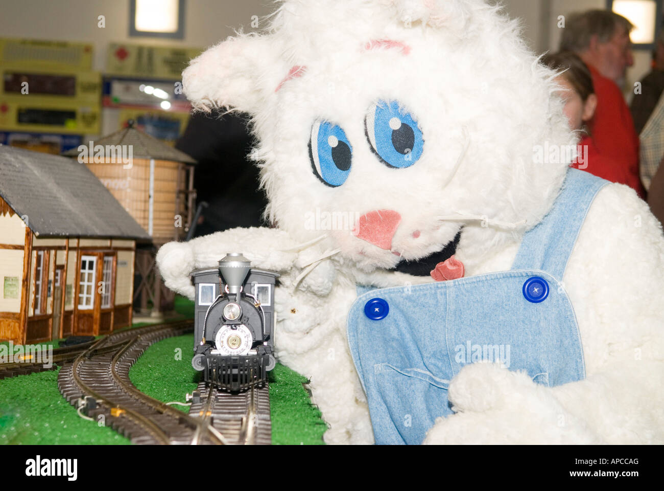 Giant mascot hi-res stock photography and images - Alamy