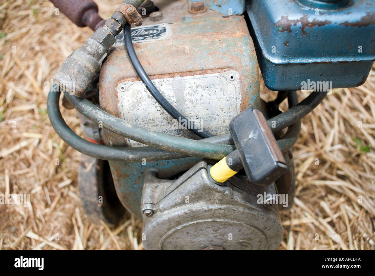 Vintage air compressor with Schrader pneumatic coupling Vintage air ...