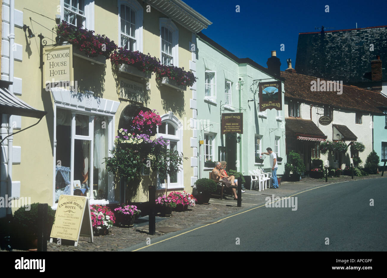 West street dunster somerset england hi-res stock photography and ...