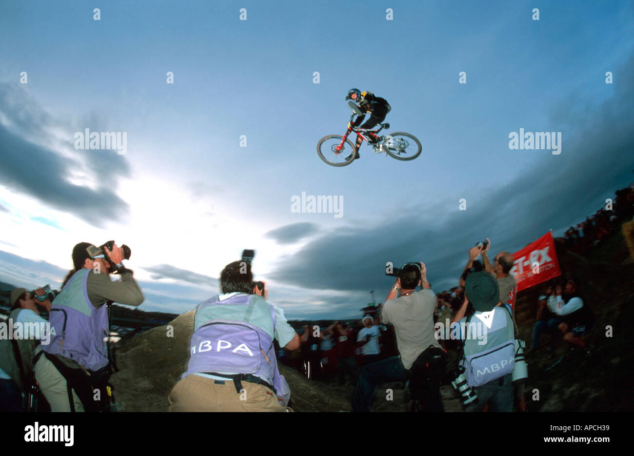 Muscle mountain bike hi-res stock photography and images - Alamy