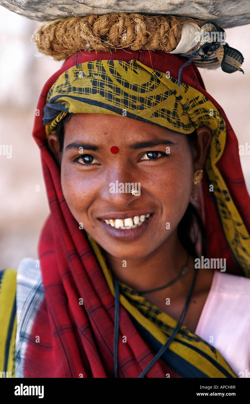 Indian laborer hi-res stock photography and images - Alamy