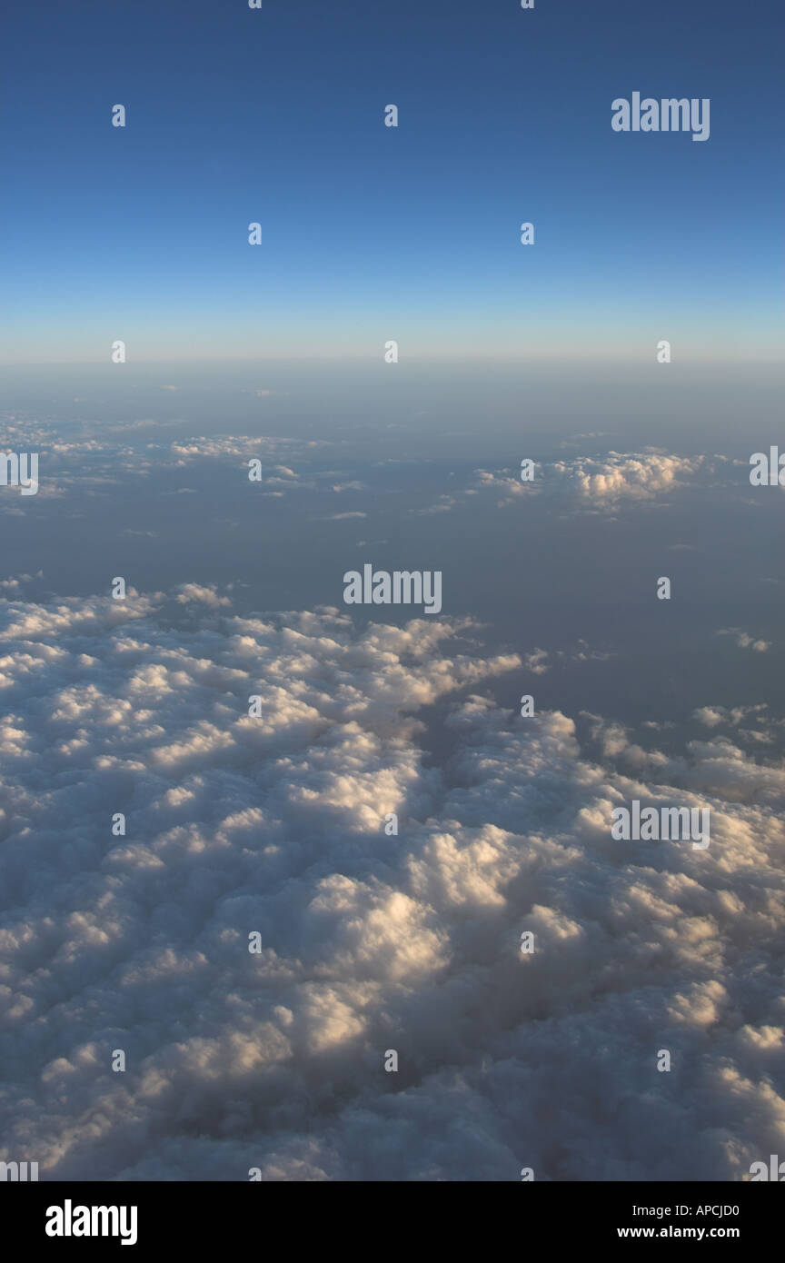 Plane flying above hi-res stock photography and images - Alamy
