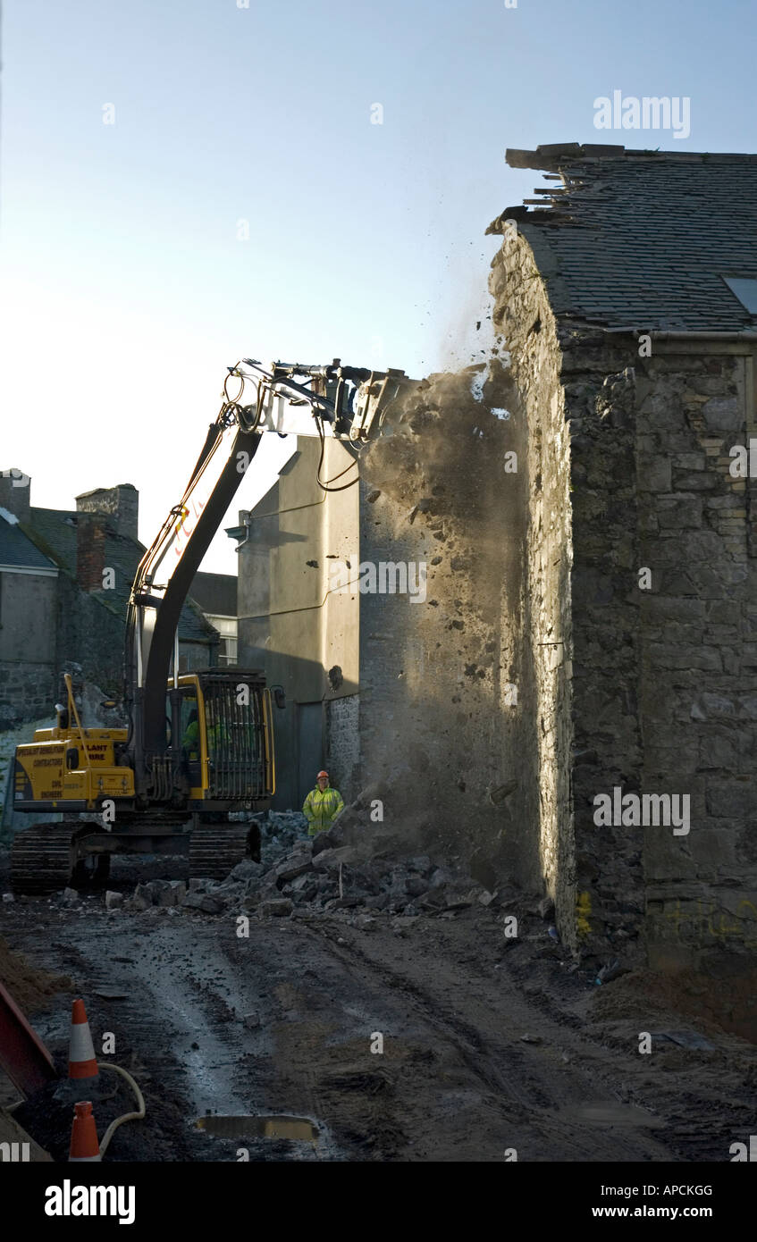 Torn apart buildings hi-res stock photography and images - Alamy