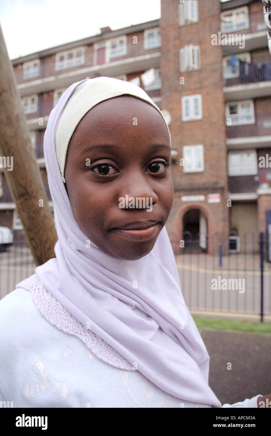 Housing estate uk children hi-res stock photography and images - Alamy