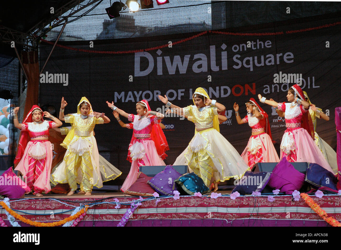 Annual Hindu Diwali festival of light in Trafalgar Square London Stock ...