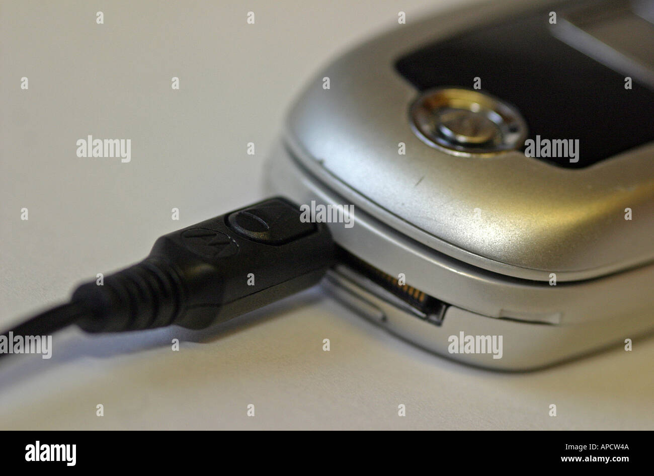 a usb device connecting to a mobile phone Stock Photo - Alamy