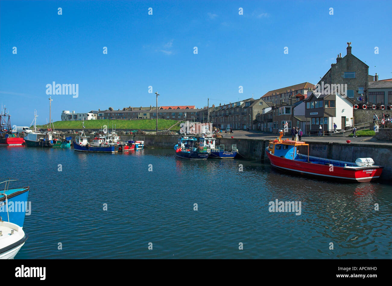 Seahouses visitors hi-res stock photography and images - Alamy
