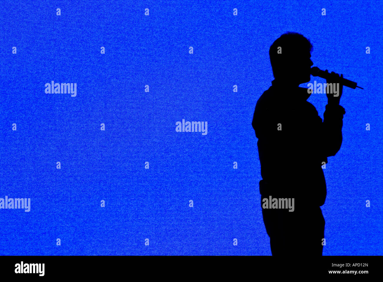 India singer hi-res stock photography and images - Alamy