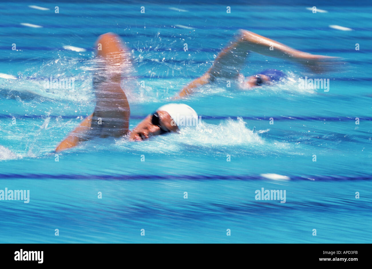 Swimming freestyle side view hi-res stock photography and images - Alamy